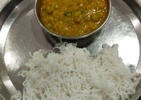 Idiyappam With Peas Vegetable Curry Recipe By Darshana Patel Cookpad