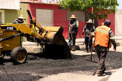 Vecinos De Real De San Francisco Son Beneficiados Con Obras De Bacheo