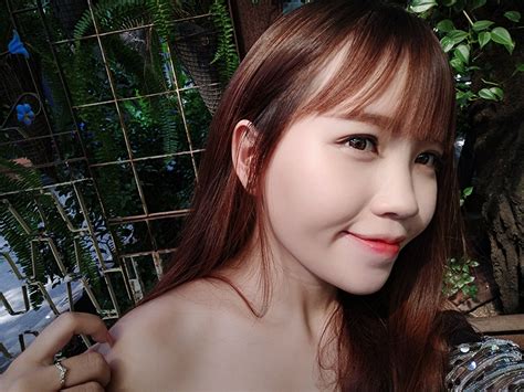 Vivo Y Gi R Ch Nh H Ng Nhi U Khuy N M I