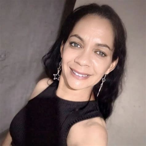 Sandra Avinash Sandra Avinash • Threads Say More