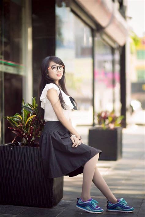 Nữ Sinh Cấp 3 Sẵn Sàng Khoe Thân để Lấy 10k Like