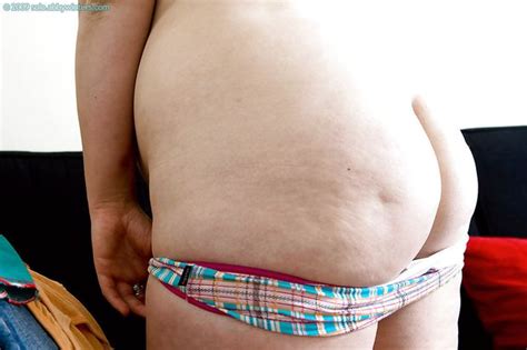 Buxom Amateur Laurice Removes Clothing To Display Her Bbw Figure 9 Pic