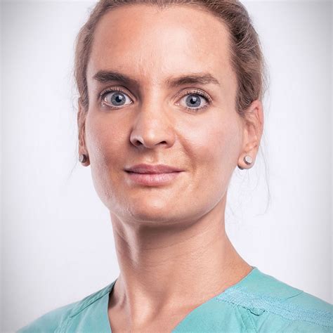 Karoline Sander Fachärztin Für Mund Kiefer Und Gesichtschirurgie In Duisburg