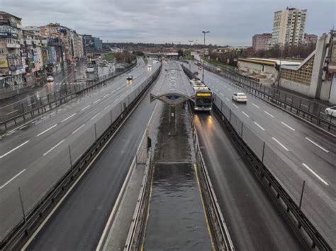 Son dakika haberi Kısıtlama nedeniyle meydanlar ve yollar boş kaldı