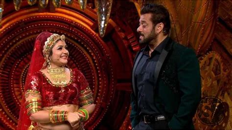 Haryanvi Dancer Gori Nagori Is Known To Set The Stage On Fire