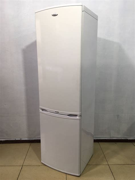 Б/у Холодильник Whirlpool ARC5580