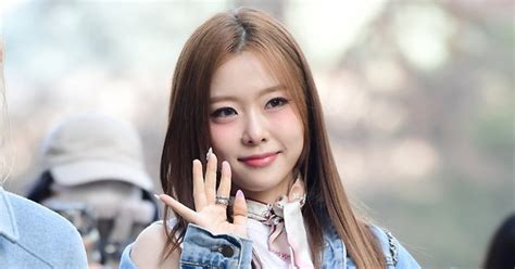 포토 아이칠린 재키 매력적인 미소~