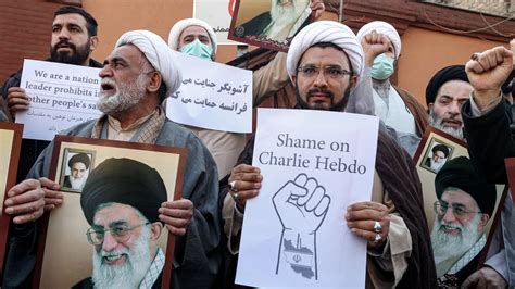 Iran Manifestation Devant Lambassade De France Après Des Caricatures