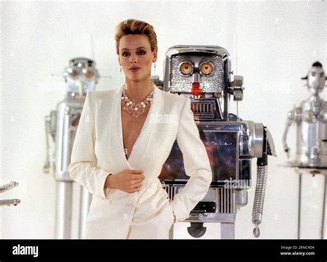 Brigitte Nielsen Jong Brigitte Nielsen Laughs At Those Who Criticized
