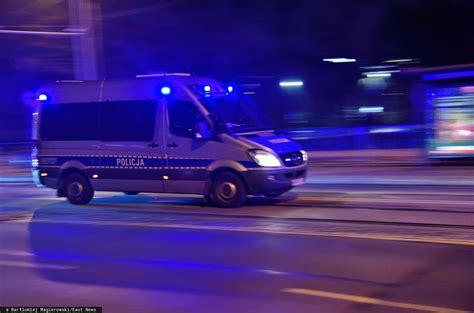 Wypadek na Białołęce Cztery osoby ranne w tym policjant