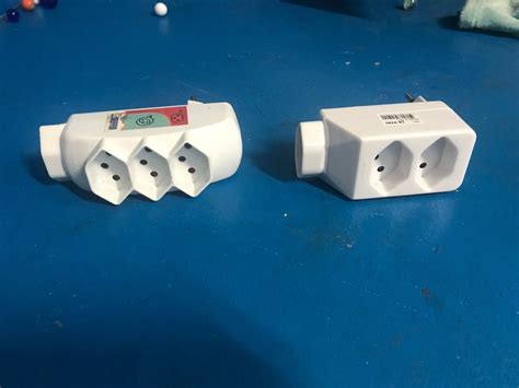Haushalt Büro 2x Mehrfachadapter Stromstecker Adapter Kaufen Auf Ricardo