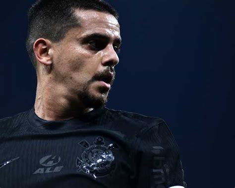 Corinthians Abre Conversa Para Renovar Contrato De Fagner Corinthians