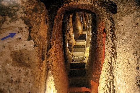 Derinkuyu Is Connected To Kaymakli By An 8 Km Tunnel Underground Cities Underground City