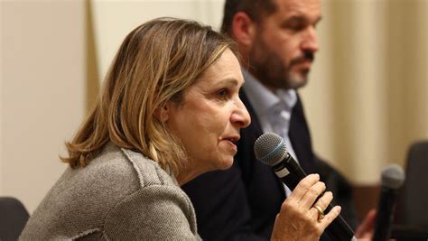 Accusée Dagression Sexuelle La Vice Présidente De La Ciivise A Décidé