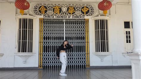 “峇株中总商展创意舞蹈挑战“ 舞蹈名字：papale（趴怕乐） 舞蹈介绍：自由风格，年轻不留白，谁能无过，闭门思过，自舞解压，释放自我。 峇株