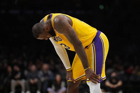 Lebron James Current Injury Status For Hornets Lakers Game Fastbreak
