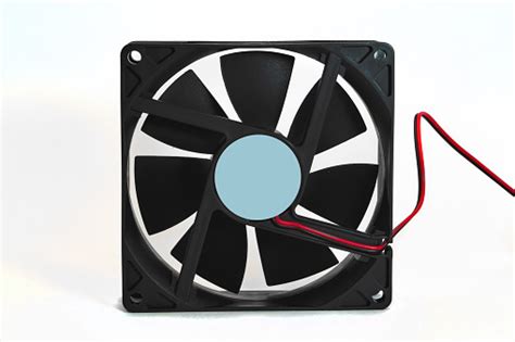 데스크톱 컴퓨터 케이스용 팬이 흰색 배경 클로즈업에서 격리됩니다 Cpu에 대한 스톡 사진 및 기타 이미지 Cpu 과열 데스크탑 컴퓨터 Istock