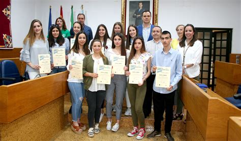 Alumnos de secundaria reciben los premios correspondientes a la quinta edición del concurso