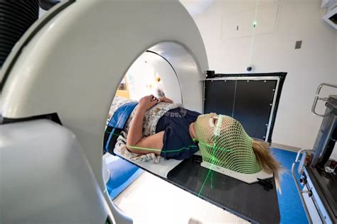 Terapie Cu Protoni Ce Este și Ce Rol Are în Tratamentul Cancerului