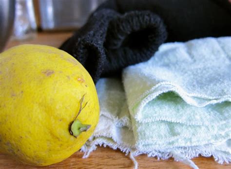 10 Ways To Whiten Clothes Without Using Any Bleach Housekeeping