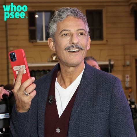 Fiorello Difende Amadeus Contro Sgarbi E Morgan Il Cantante Replica