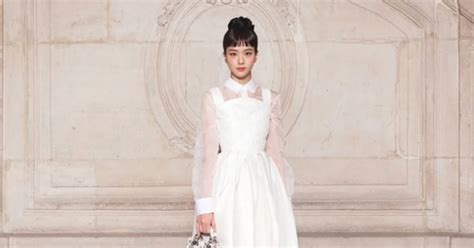 Jisoo Blackpink Biểu Tượng Thời Trang Mặc Gì Hot Nấy