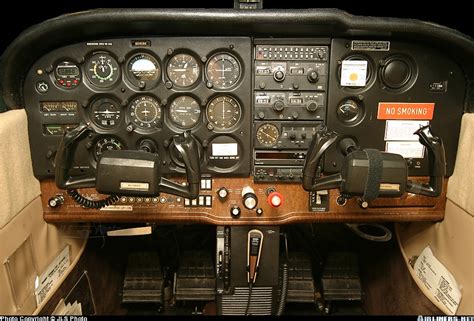 Cool Jet Airlines Cessna 172 Interior