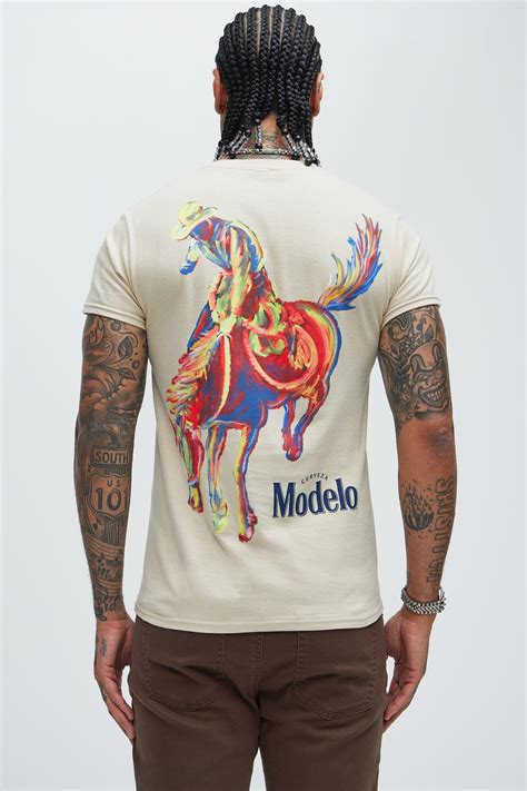 Modelo Rodeo Short Sleeve Tee Sand Fashion Nova