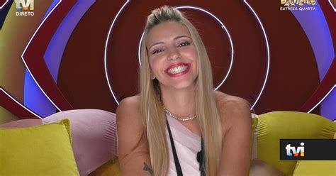 Carina Frias Vê Imagens Da Sua Liderança E Critica Colegas Começou