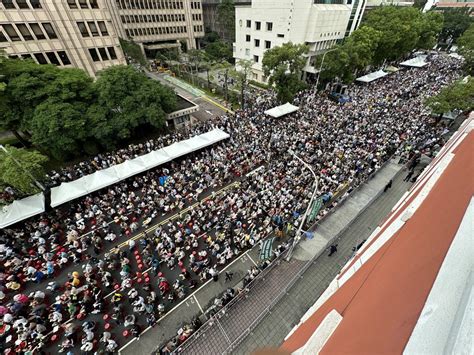 524民團再上街！衝10萬人圍立院 現場人潮照片曝光~ 即時 ~ 2024 05 24 1635 ~ 記者林泊志