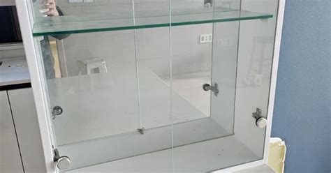 약속시간도 칼같이 지키시고 아일랜드장 상태가 안 좋았는데 기존 필름지 깔끔하게 제거하고 평평하게 촥 감기게 붙여주셨어요 집안 분위기가 화사해졌어요 감사합니다 숨고