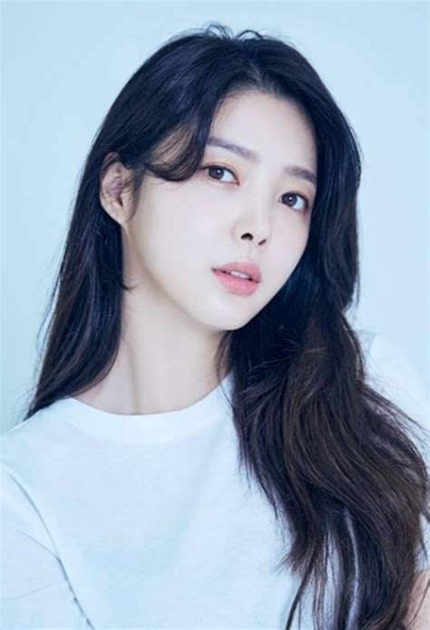 Uhm Hyun Kyung Picture 엄현경 Hancinema