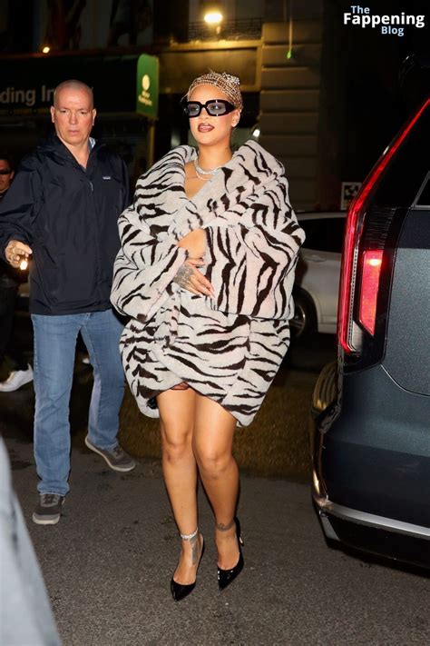Rihanna Sexy 38 Pics Whats Fappened💦