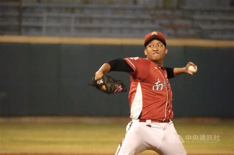 南華投手吳家凱有王鏡銘影子 蔡仲南親授指叉球 運動 中央社 Cna