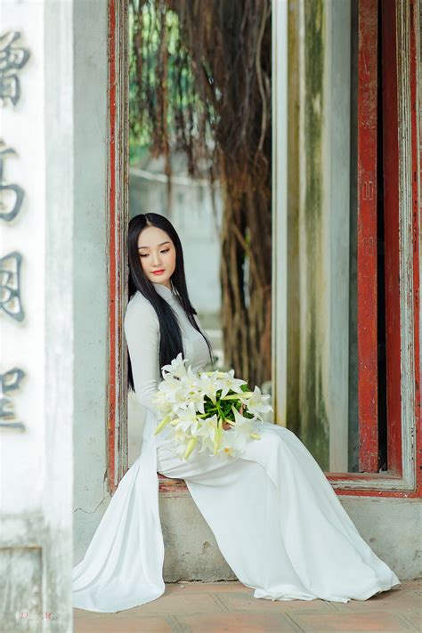 Beautiful Girl In White Ao Dai Oanh Nguyen Tấm