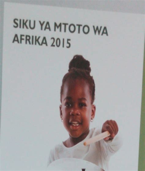 MAADHIMISHO YA SIKU YA MTOTO AFRIKA CRDB BANK KYELA YAKABIDHI ZAWADI KWA WATOTO RUNGWE Nyumbani