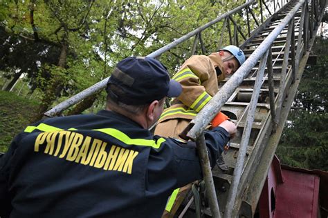 На навчально спортивному комплексі Університету проводяться практичні