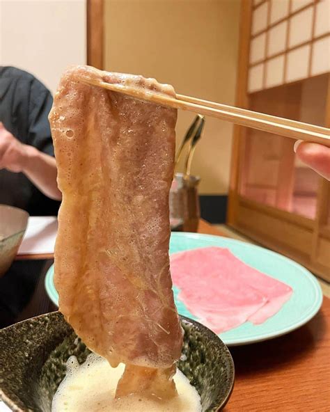 みき みーやんさんのインスタグラム写真 みき みーやんinstagram「やわらかぁいお肉のカーテン🤤🥩 北新地にあるしゃぶしゃぶ