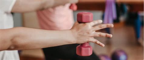 Los Mejores Ejercicios De Tríceps Con Mancuernas Para Hacer En Casa