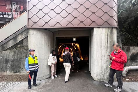 登高遠望基隆美景開箱基隆塔信二防空洞起重機造型地標引發話題
