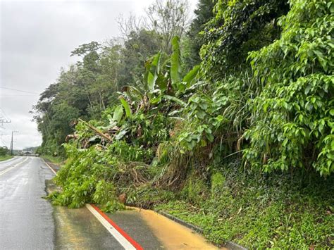 Deslizamento Obstrui Ciclofaixa Na Rua Luiz Abry Em Pomerode Testo