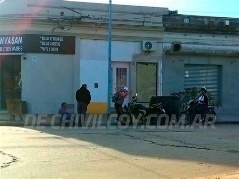 Choque Entre Un Auto Y Una Moto En Avenida Ortiz Dechivilcoy