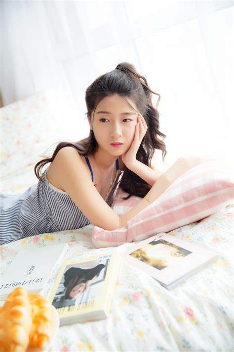 얄라이 20230225 No1010 잠옷 입은 여자친구 V2ph