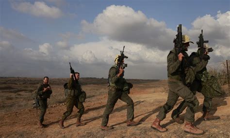 Israel toma controle do Parlamento e sedes da polícia do Hamas em Gaza Jovem Pan