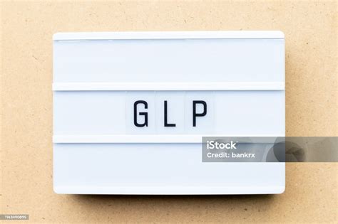 나무 바탕에 단어 Glp 와 흰색 라이트 박스 건강관리와 의술에 대한 스톡 사진 및 기타 이미지 건강관리와 의술 검사 보기