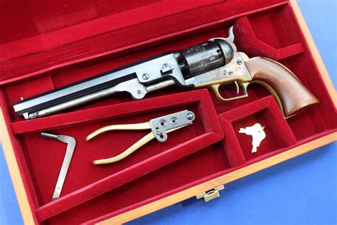 Asm Colt Model 1851 Navy Revolver 36cal Percussion W Display Case Bp