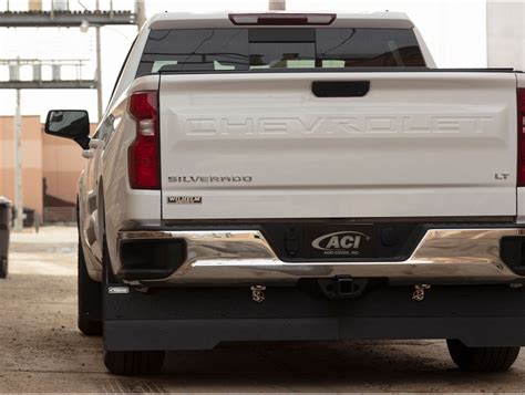 Rockstar Full Width Tow Flap Realtruck