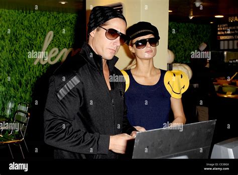 cy waits and paris hilton paris hilton picking up some take out food