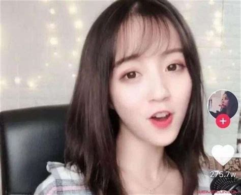 抖音一姐莉哥再爆黑料 直播说的6个字惹争议 一夜间掉百万粉丝广受