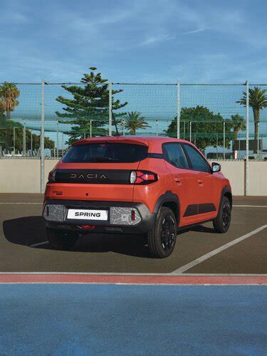 Spring Compacte Elektrische Auto Met 4 Ruime Zitplaatsen Dacia